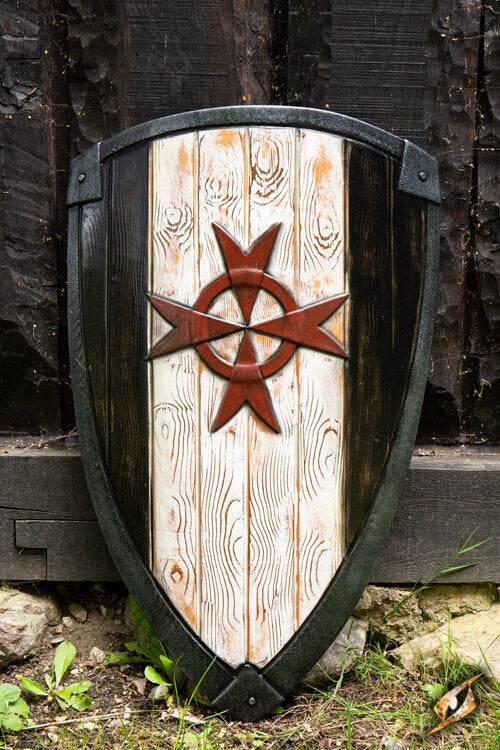 Templar Shield - 90x60 cm, Epic Armoury | LARP Box